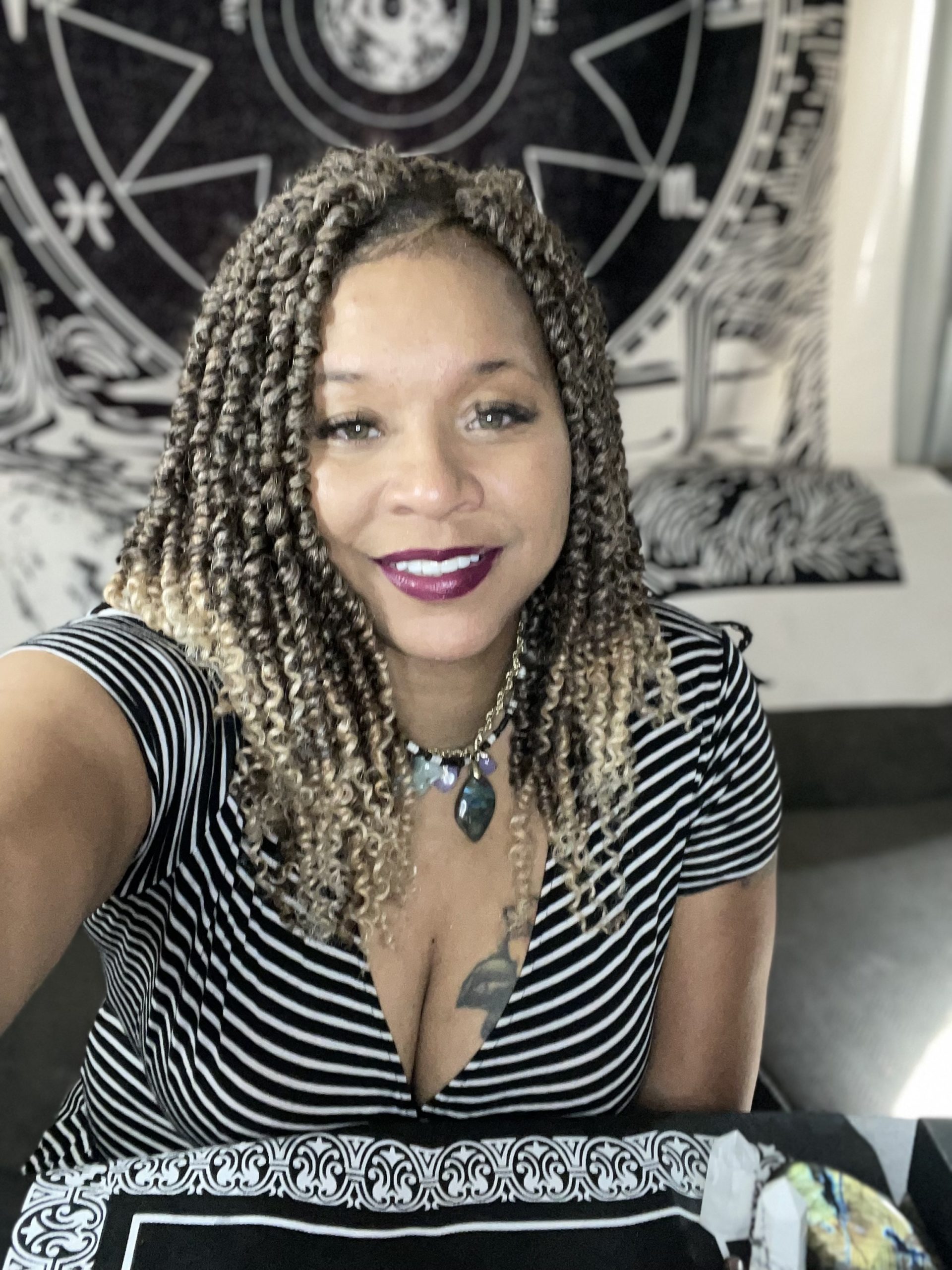 Psychic Readings by Velvet Scarf | The Psychic Power Network®