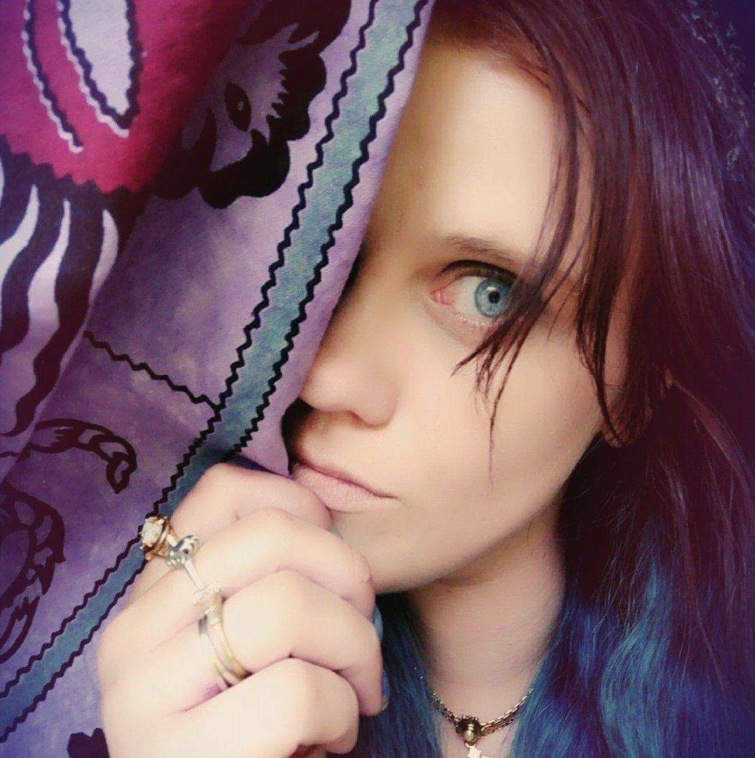 Psychic Readings by Ali Lawless | The Psychic Power Network®